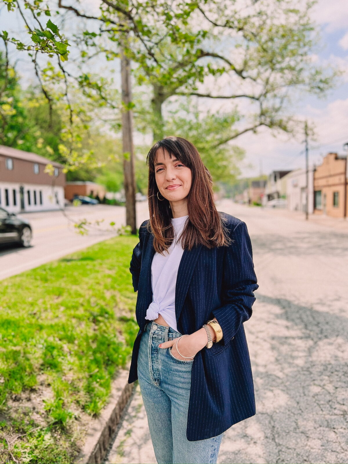 How We Style the Perfect White Tee - flourishstyling.co